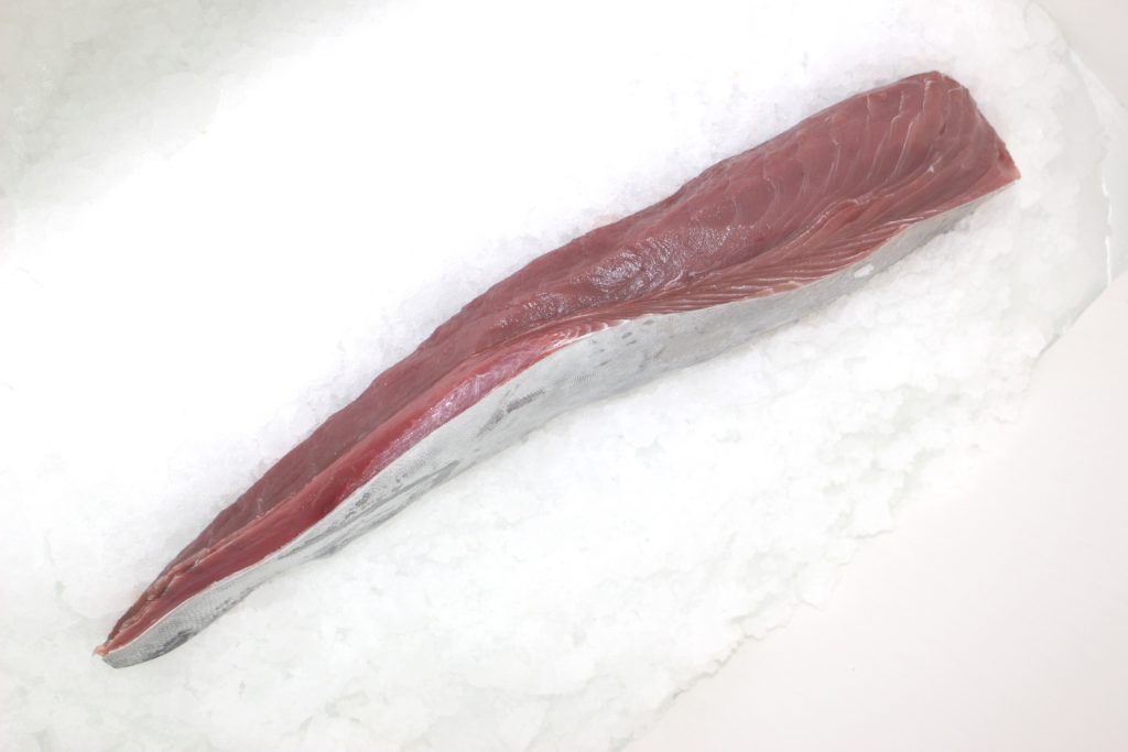 Fresh or Chilled Yellow Fin Tuna – Skin on loin – Ocean Seafood Pte. Ltd.
